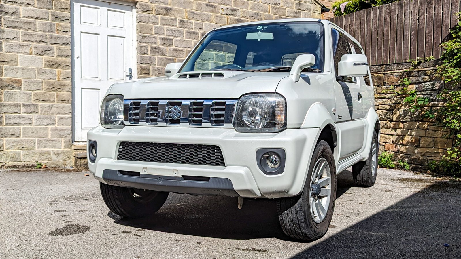Jimny 2012 X-Adventure facelift Pearl White - MySuzuki | New Jimny ...