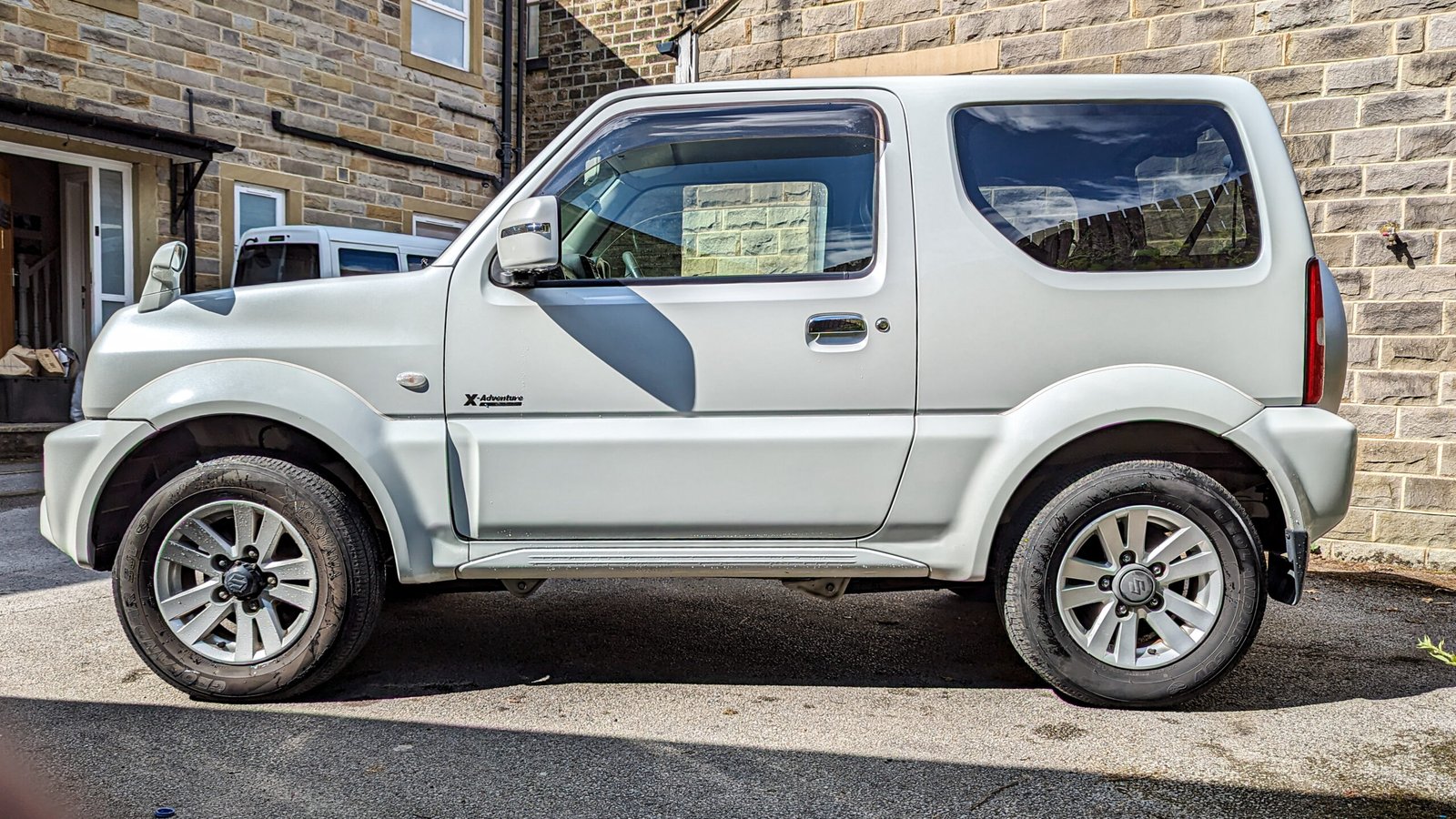 Jimny 2012 X-Adventure facelift Pearl White - MySuzuki | New Jimny ...