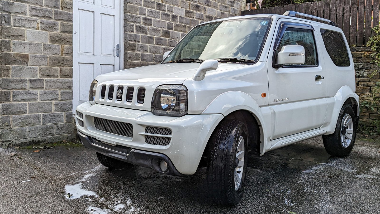 Jimny Land Venture Pearl White 2009 - MySuzuki | New Jimny | Car Sales ...